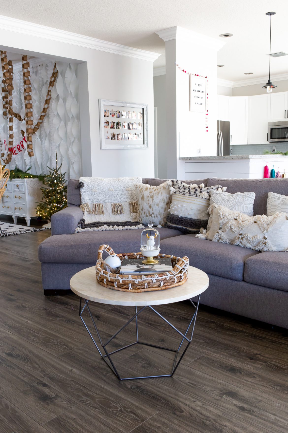 Holiday Home Decor - Stephanie Hanna Blog